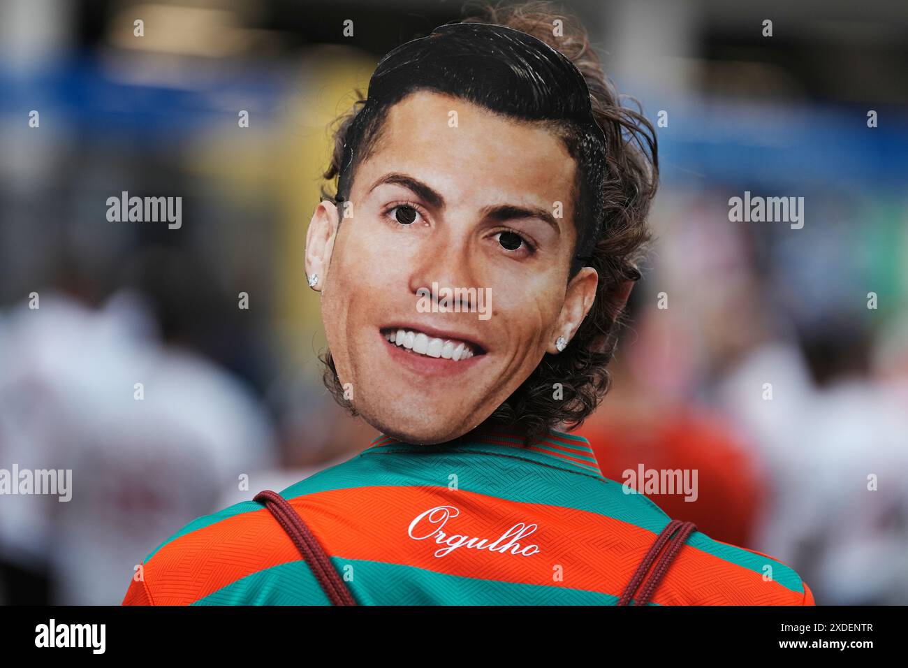 Portugal fan cristiano ronaldo hi-res stock photography and images - Alamy