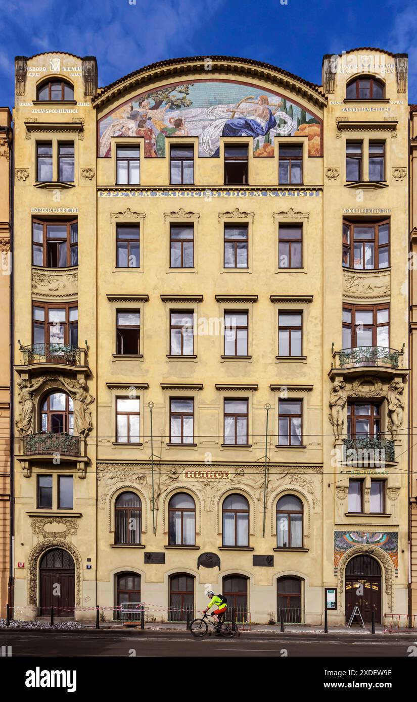 Stadtansicht Prag. // 12.06.2024: Prag, Tschechien, Europa *** City ...