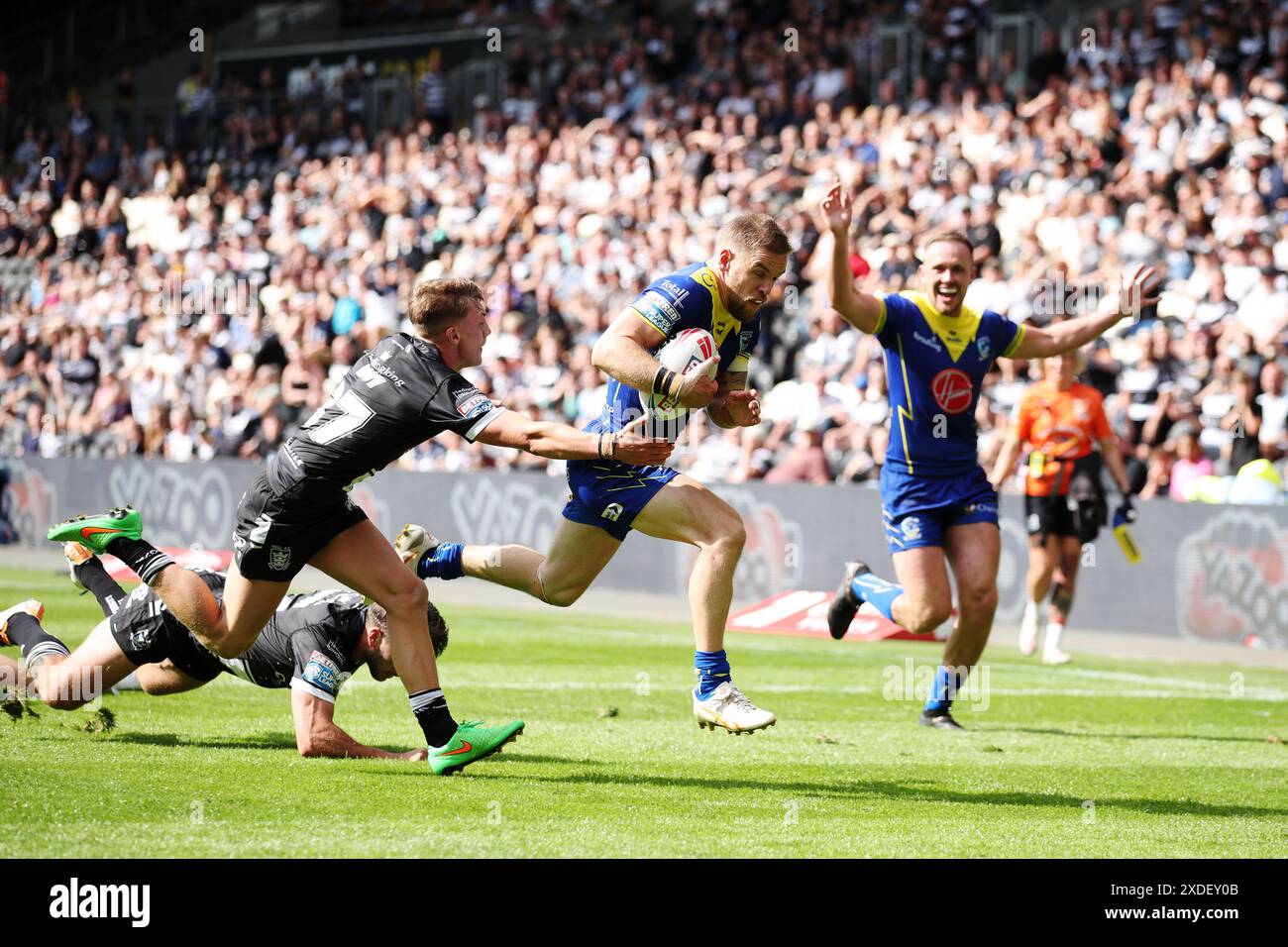 Warrington Wolves' Matt Dufty runs in to scores their sides fourth try ...