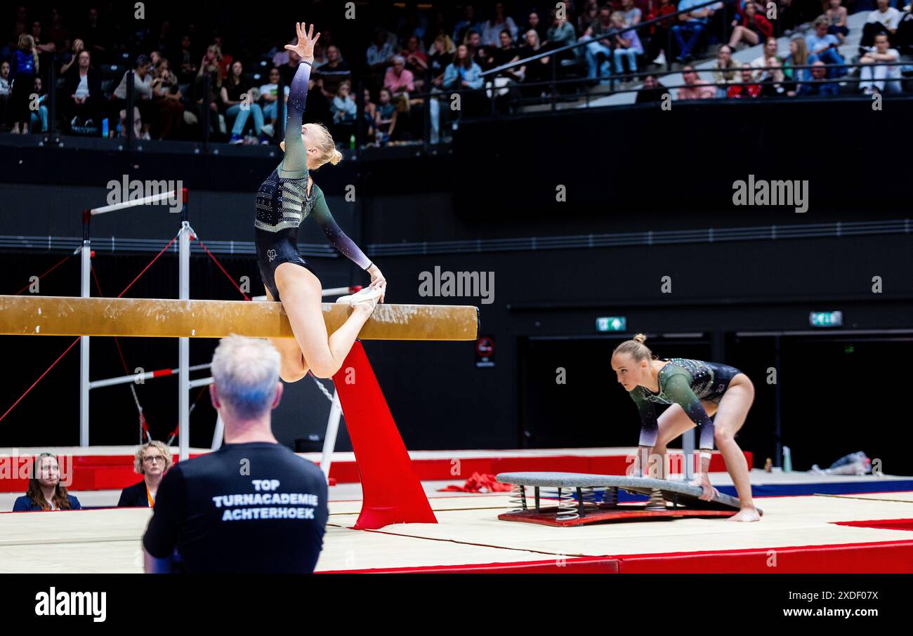 ROTTERDAM - Lieke Wevers (l), Sanne Wevers and Vincent Wevers during ...