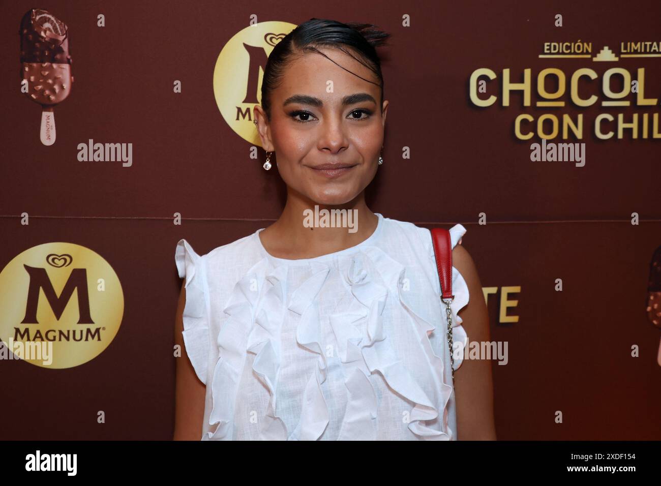 La actriz mexicana Mabel Cadena fue presentada como embajadora de una ...