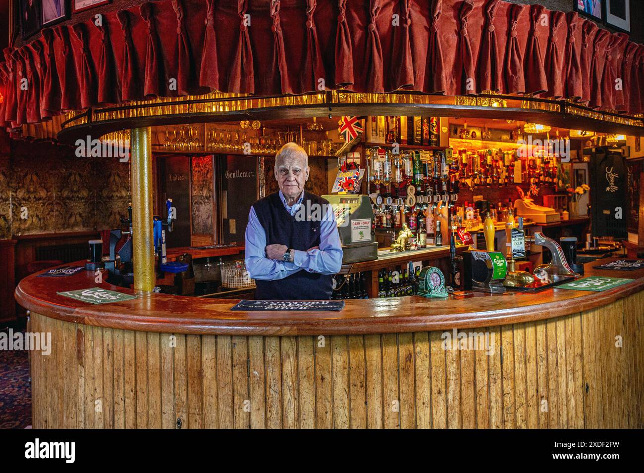 The Palm Tree Pub interior , with Landlord Alf ,Mile End, London ...