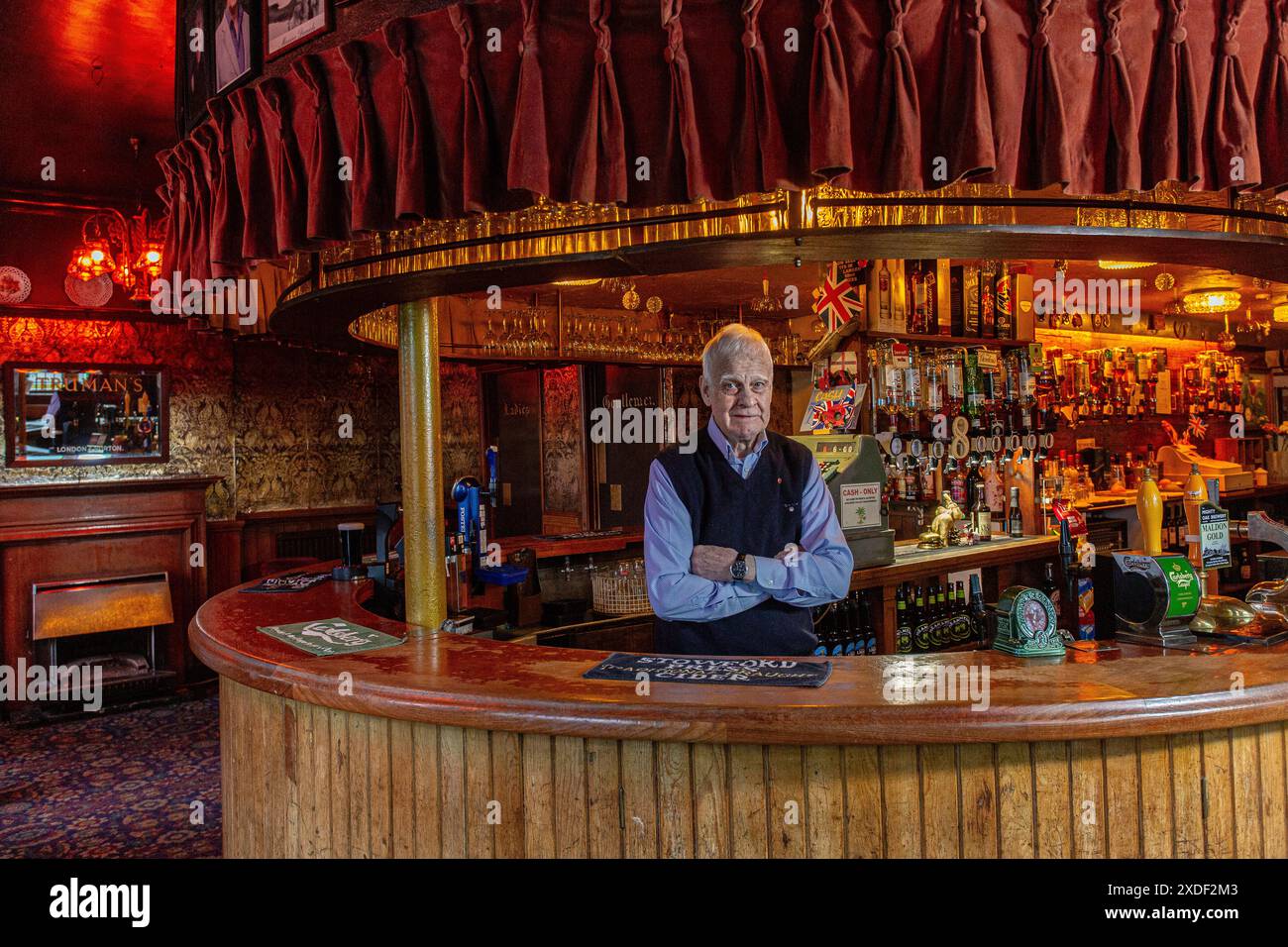 The Palm Tree Pub interior , with Landlord Alf ,Mile End, London ...