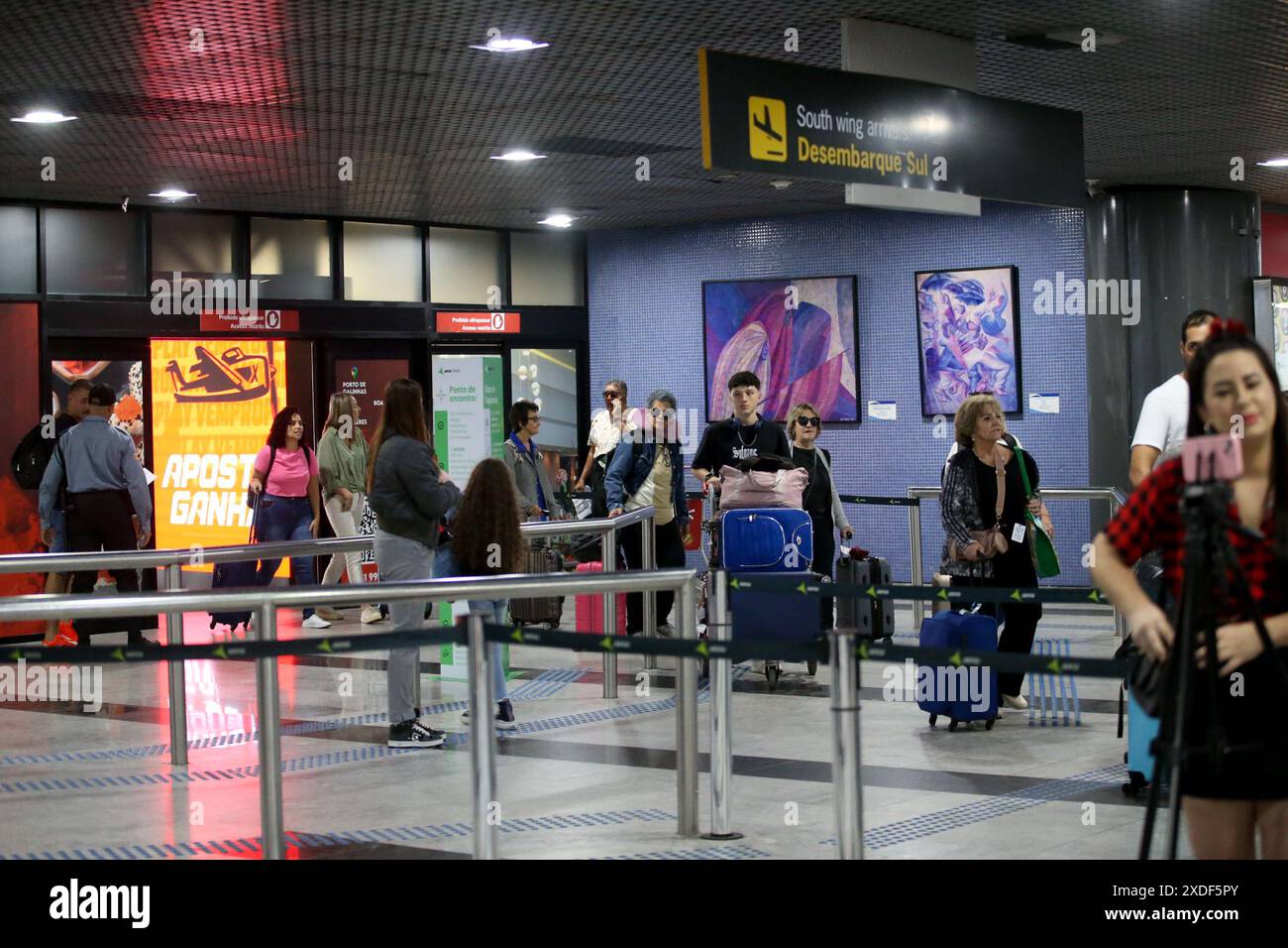 PE - RECIFE - 06/22/2024 - RECIFE, AIRPORT MOVEMENT - Passenger ...
