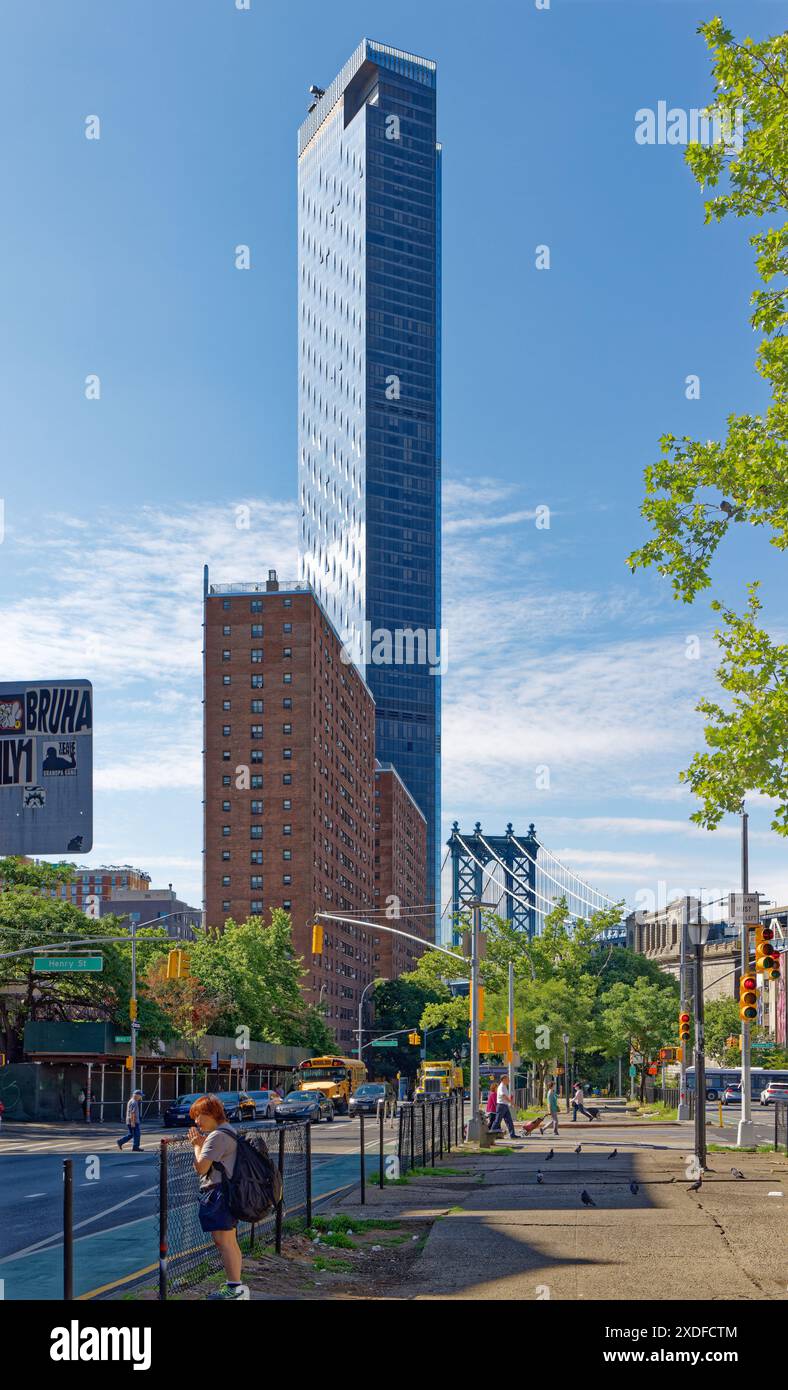 Residential building view cherry hi-res stock photography and images ...