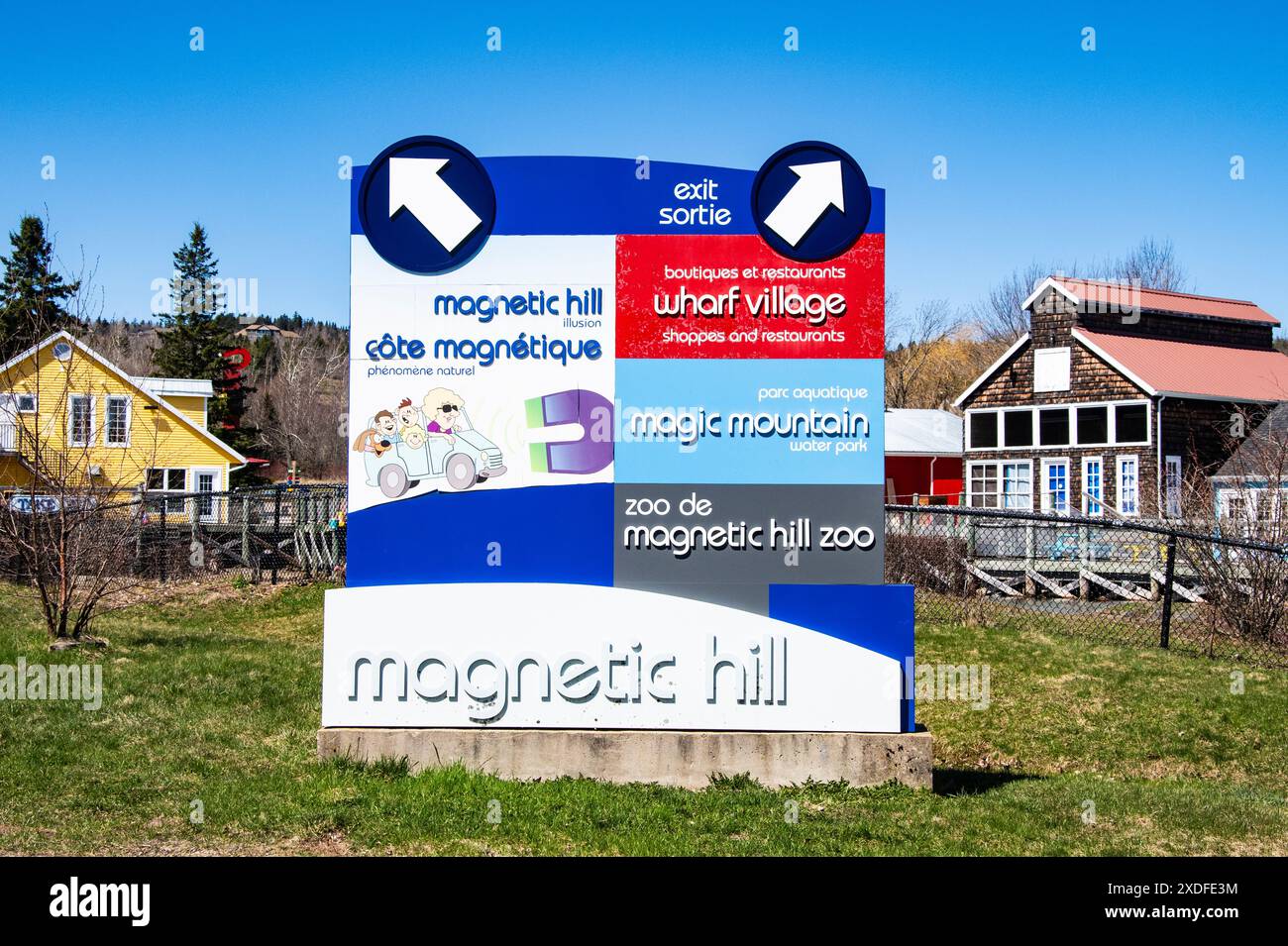 Directional sign to hill,wharf village, Magic Mountain and zoo at ...