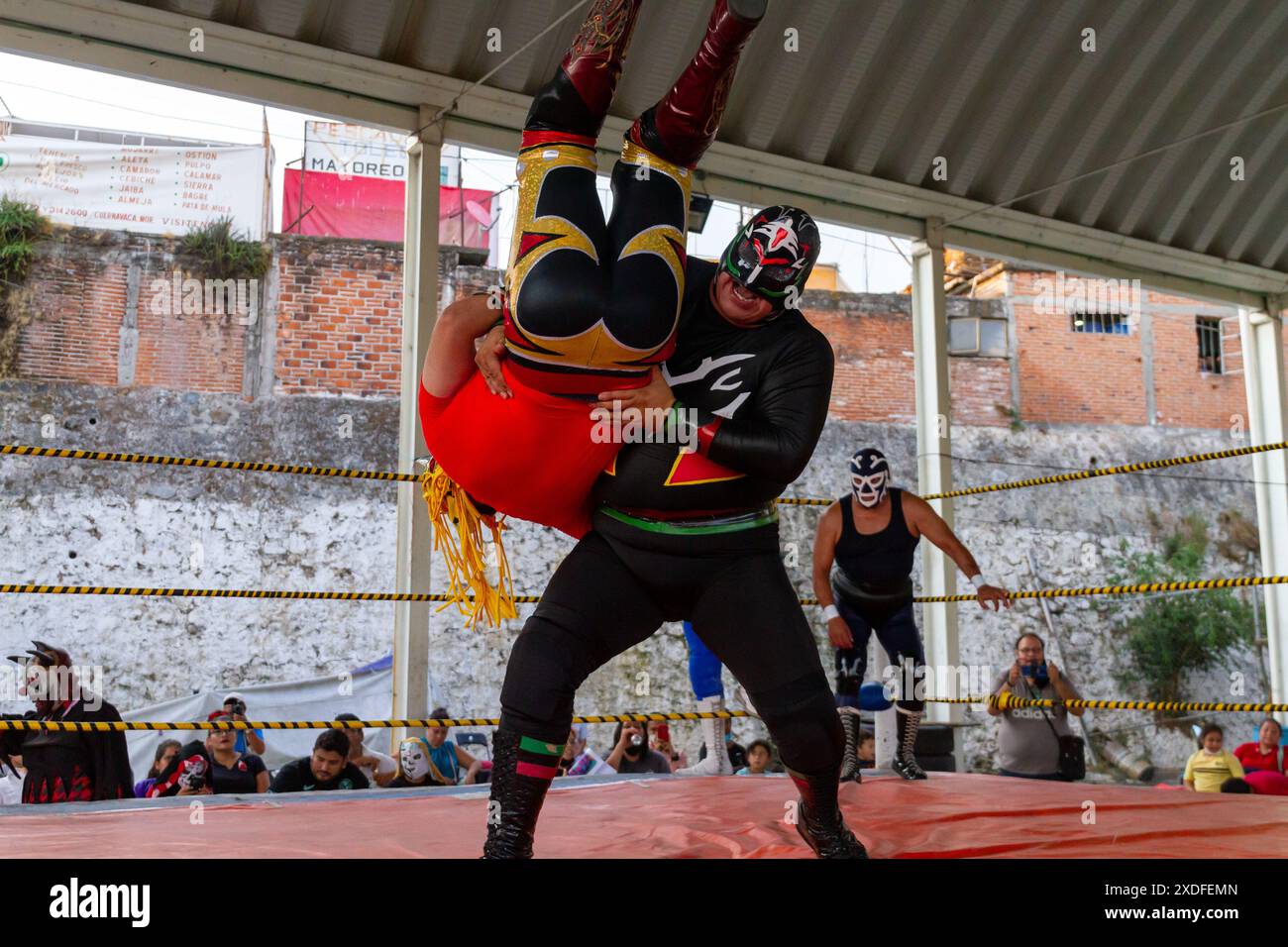 Lucha Libre Mexican wrestling event rural area Stock Photo - Alamy