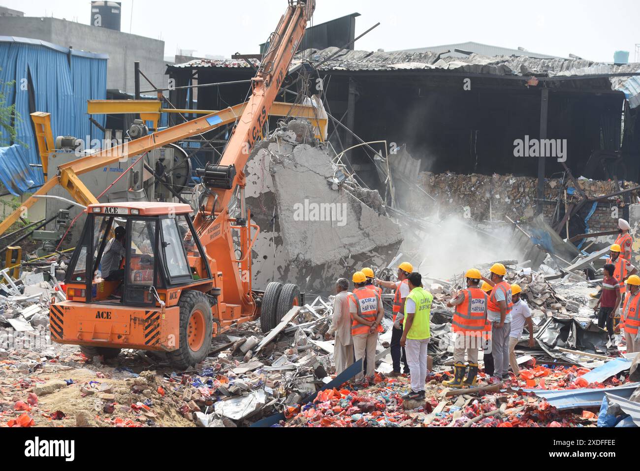 GURUGRAM, INDIA - JUNE 22: Members of Haryana State Disaster Response ...