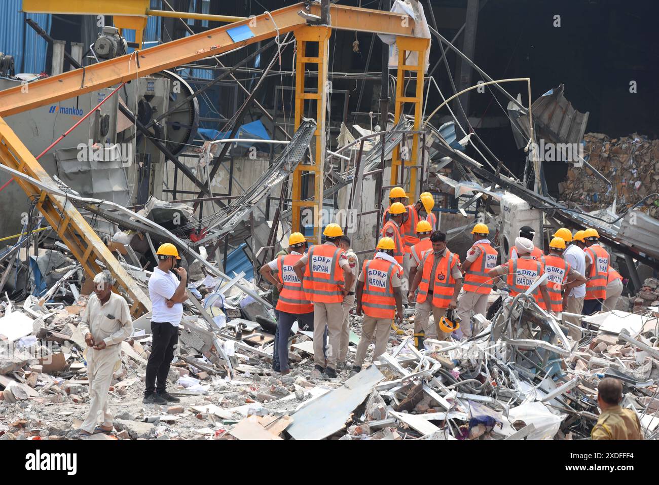 GURUGRAM, INDIA - JUNE 22: Members of Haryana State Disaster Response ...