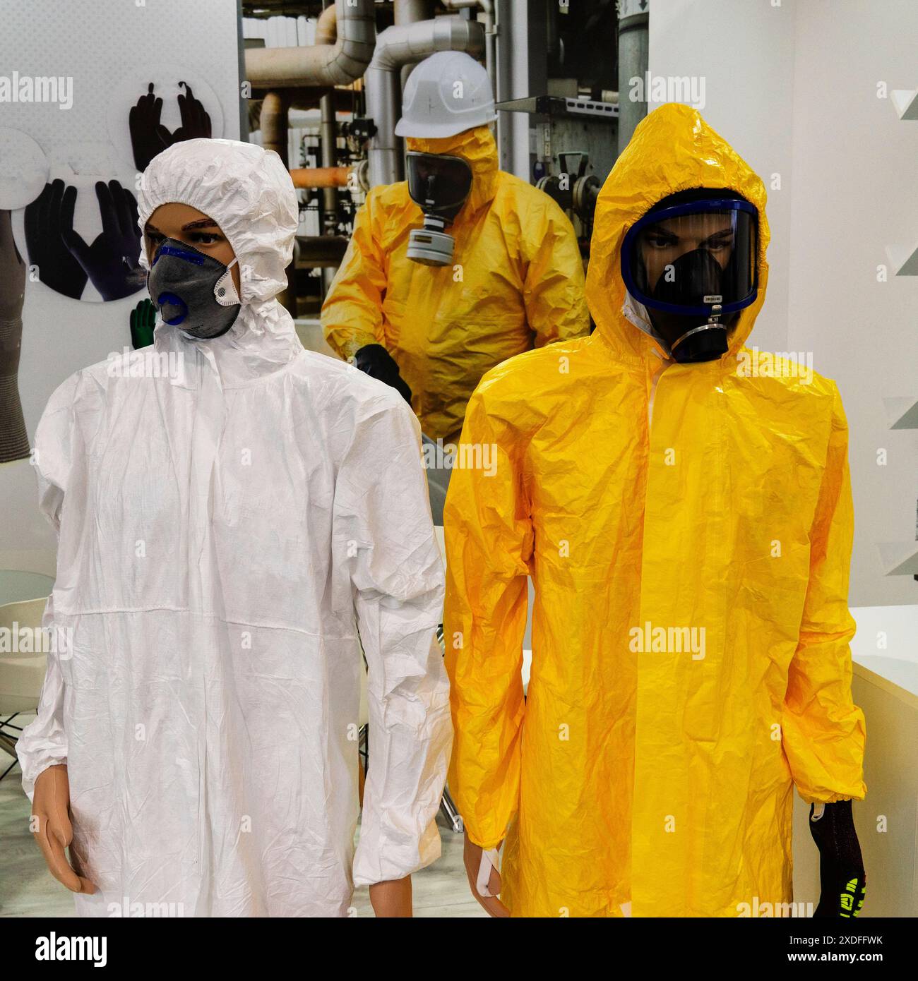 special working women's and men's protective clothing for builders, oil ...