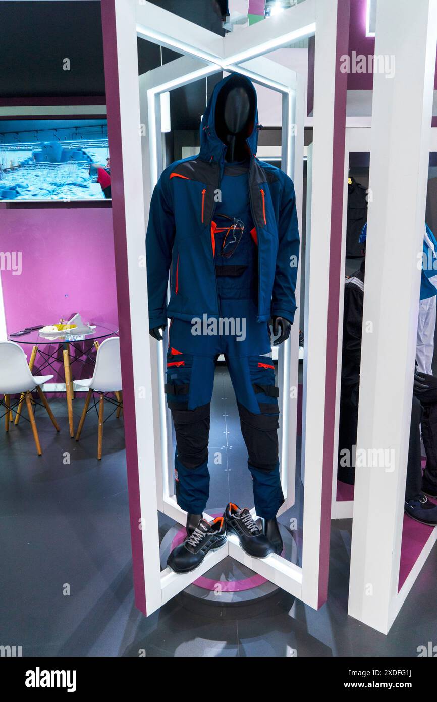 special working women's and men's protective clothing for builders, oil ...