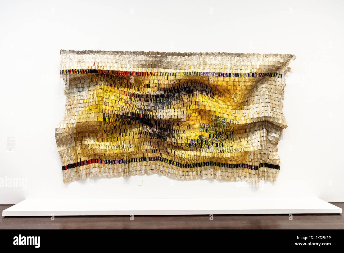 El anatsui bottle caps hi-res stock photography and images - Alamy