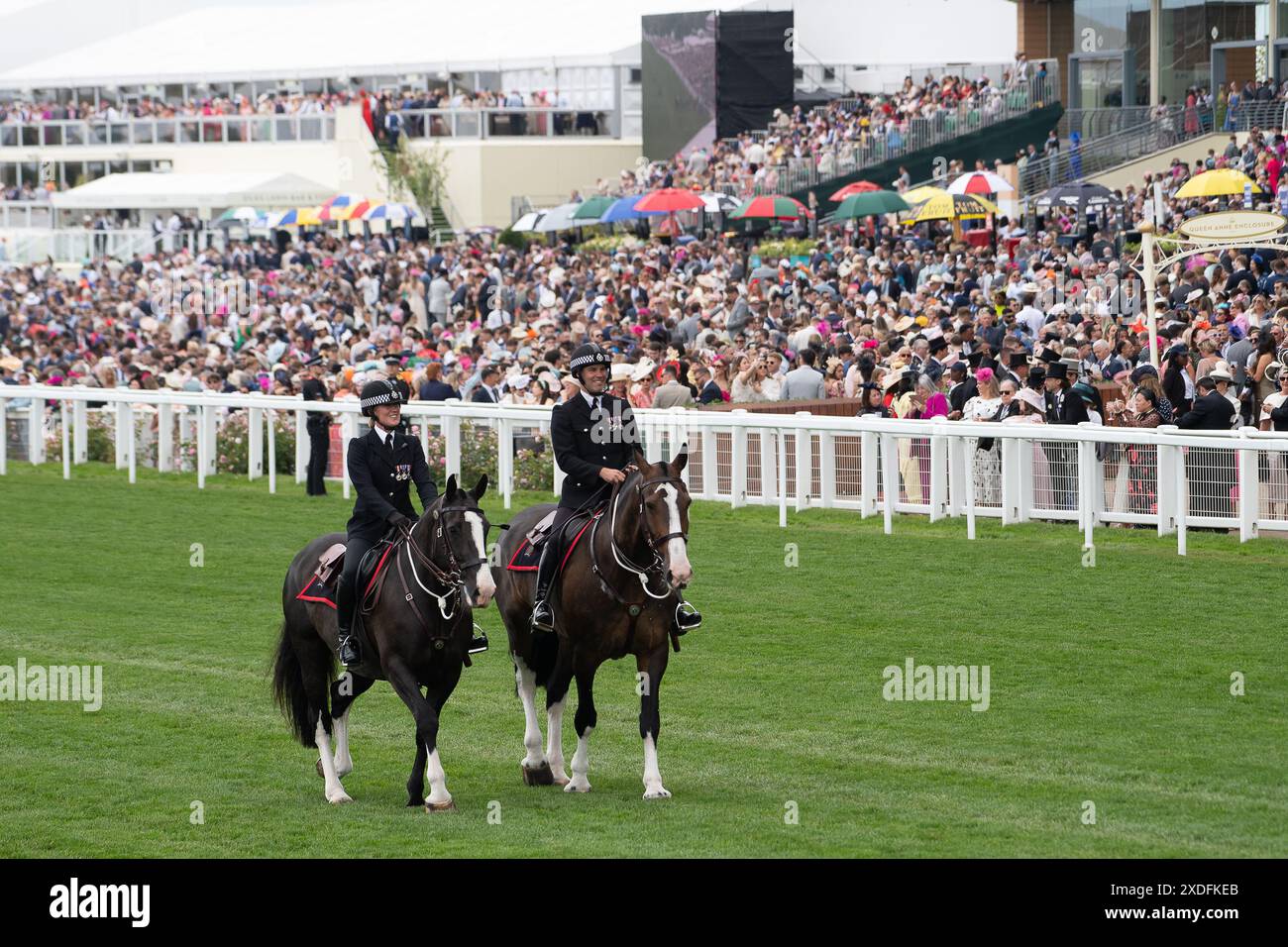 Ascot, UK. 22nd June, 2024. Thames Valley Mounted Police after ...