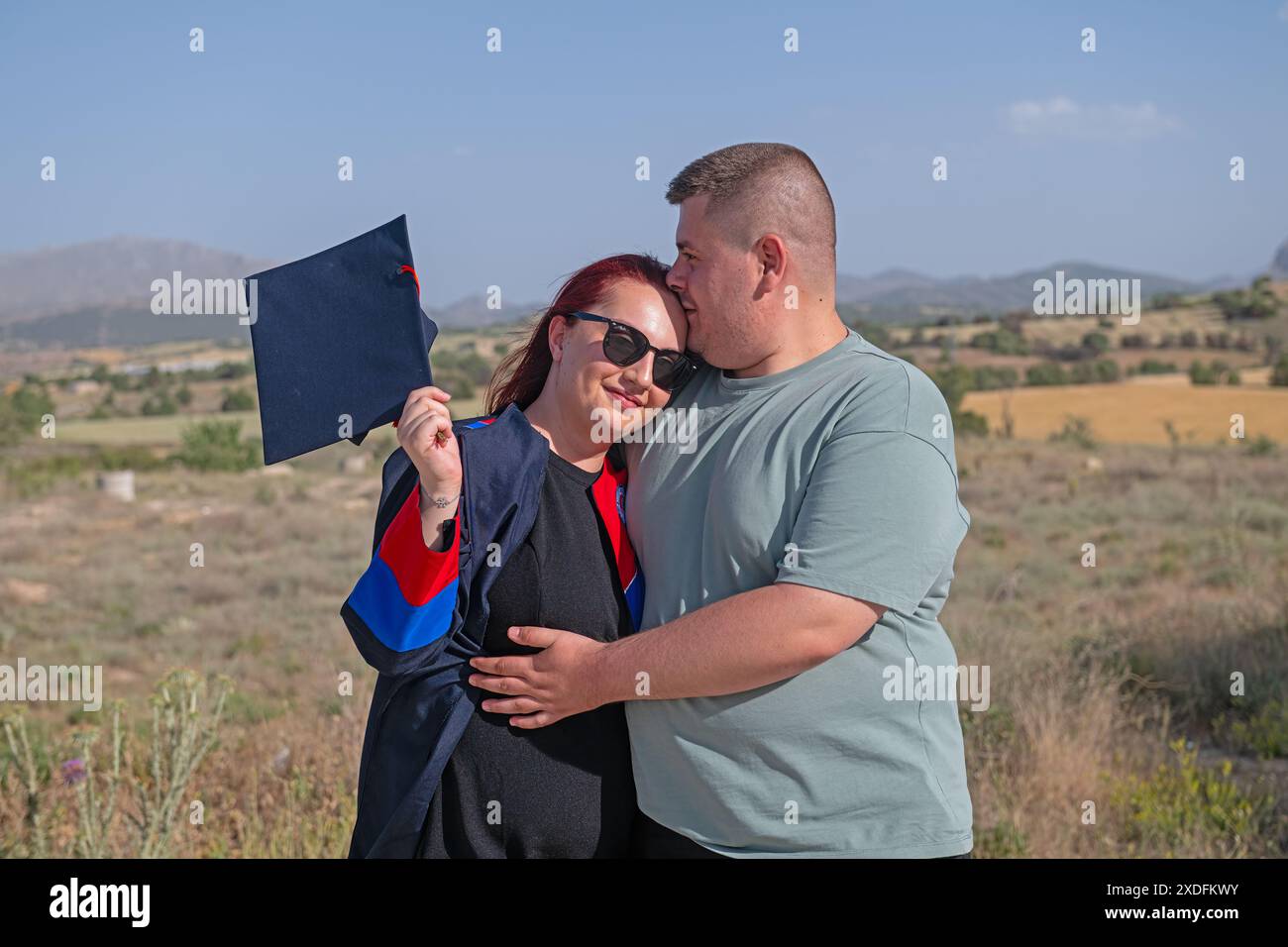 Graduation ceremony couple hi-res stock photography and images - Alamy