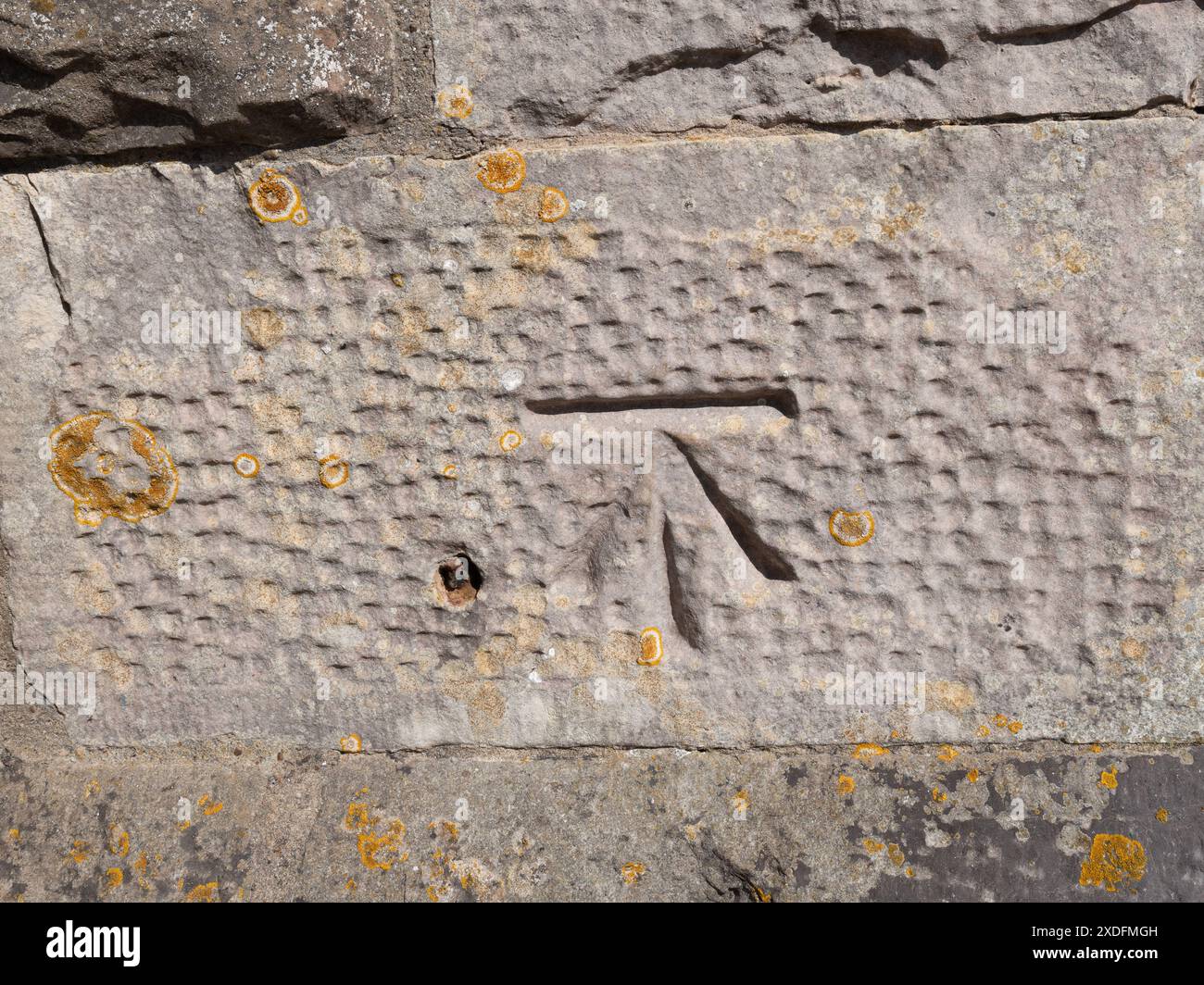 Bench mark hi-res stock photography and images - Alamy