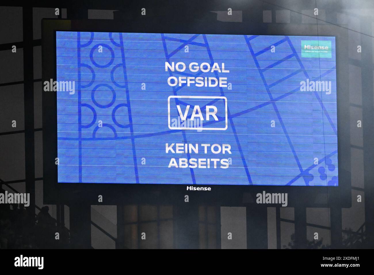 Var goal check hi-res stock photography and images - Alamy