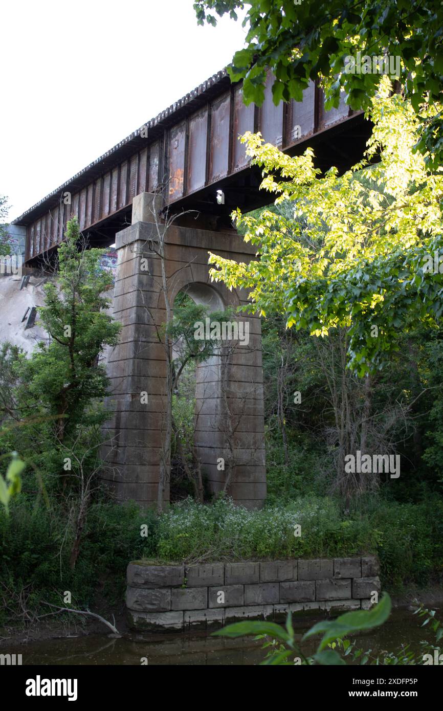 Trellis scenic hi-res stock photography and images - Alamy