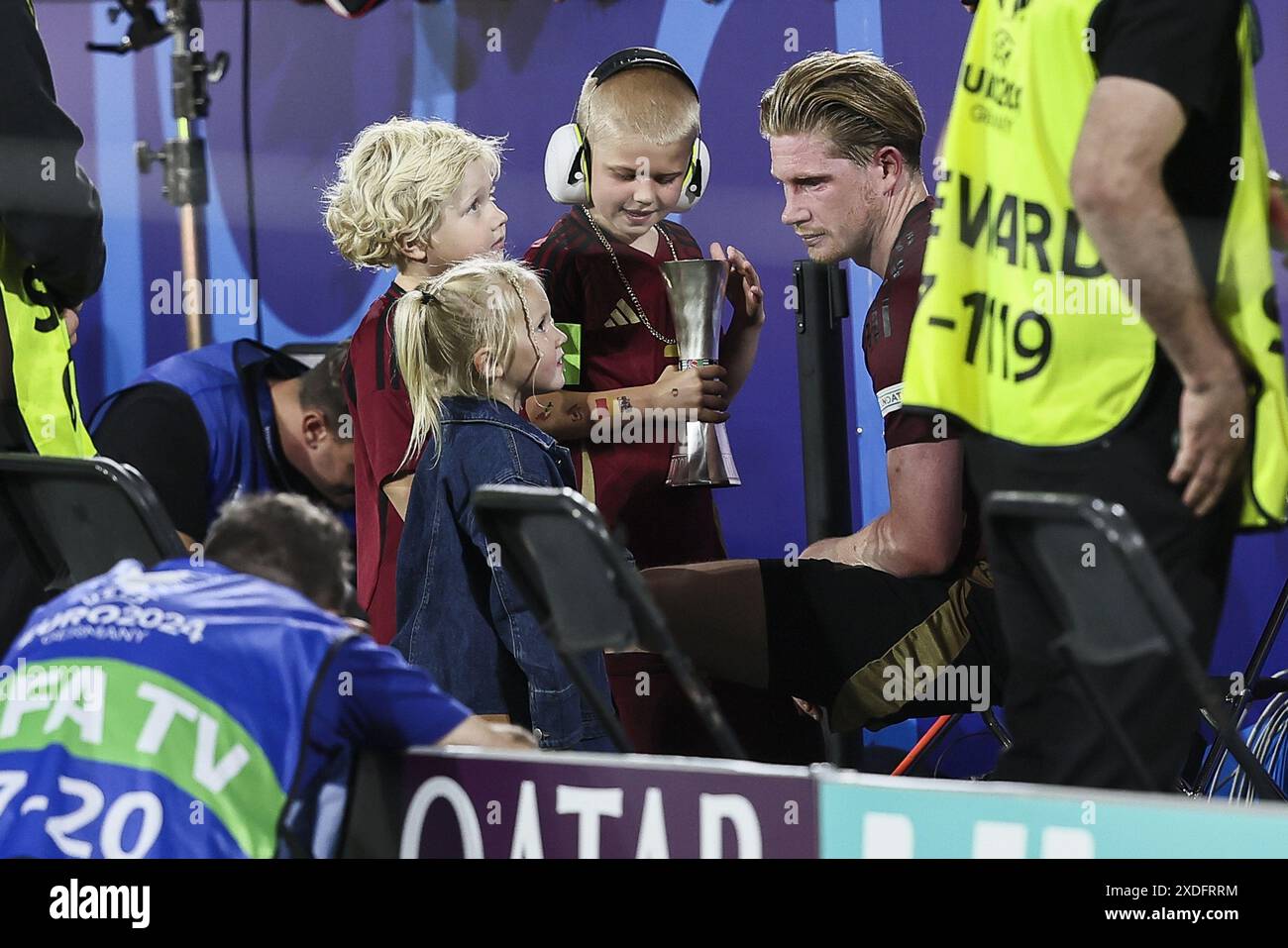 Cologne, Germany. 22nd June, 2024. Belgium's Kevin De Bruyne with his ...