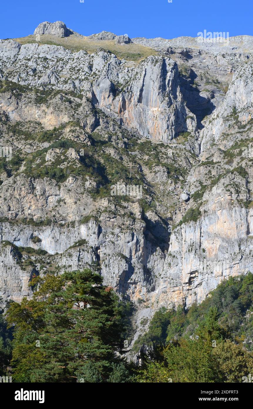 Western Valleys Natural Park (parque natural de los Valles Occidentales ...