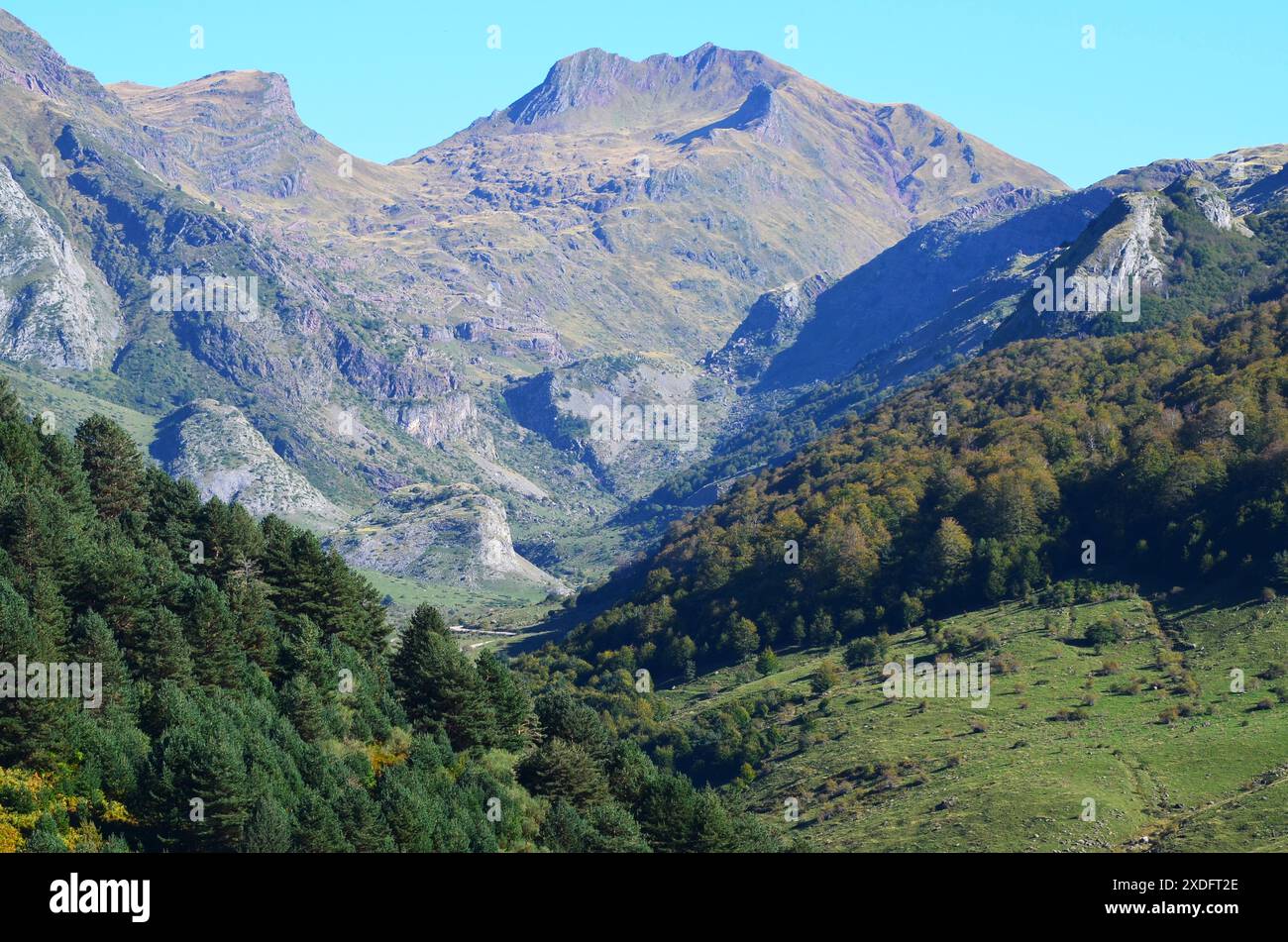 Western Valleys Natural Park (parque natural de los Valles Occidentales ...