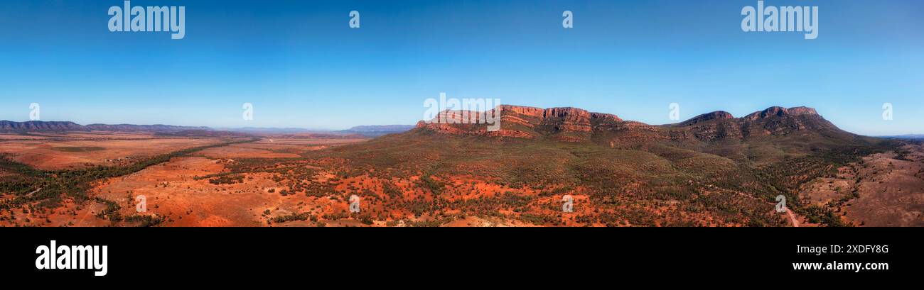Breathtaking view of valley in Flinders ranges of South Australia ...