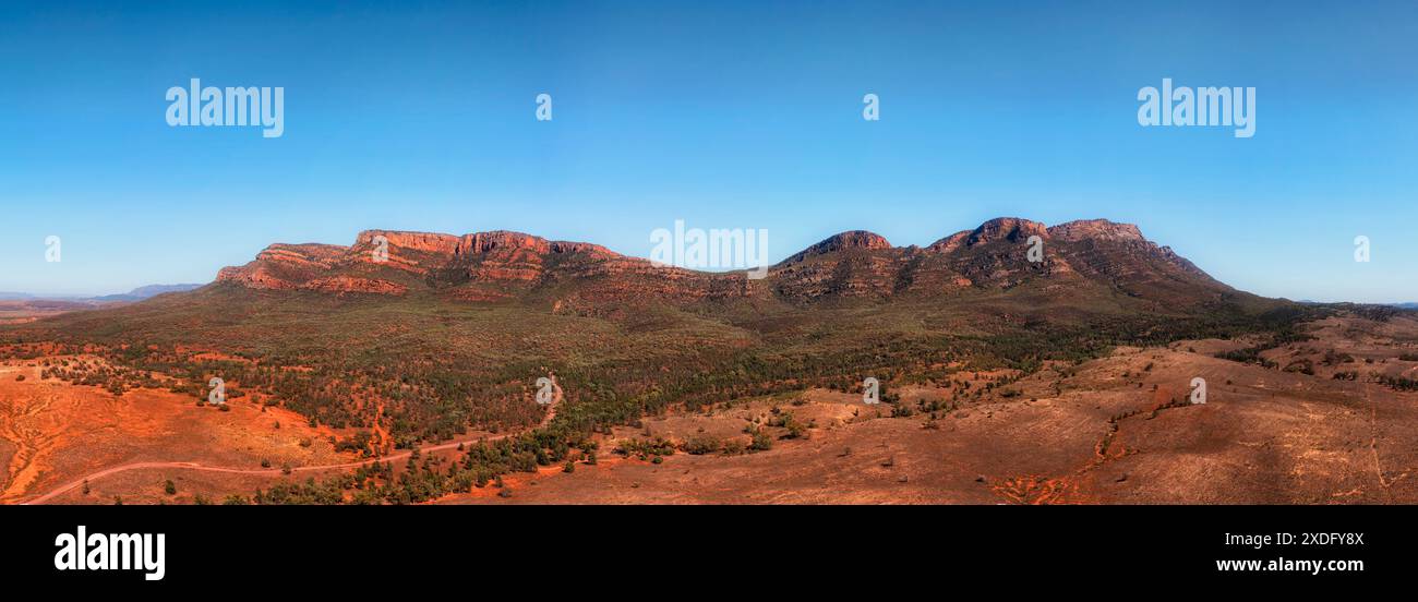 Flinders ranges landscape hi-res stock photography and images - Alamy