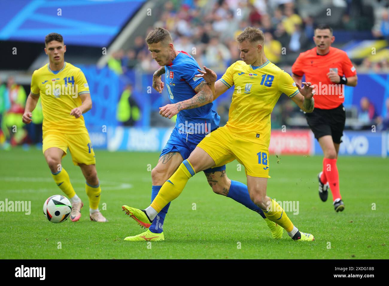 David Strelec of Slovakia and Volodymyr Brazhko of Ukraine compete for ...