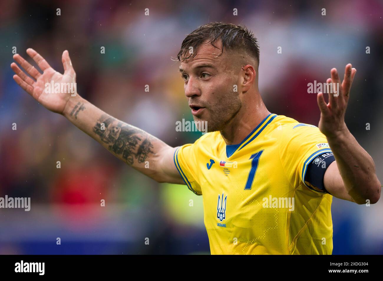 Team uefa yarmolenko hi-res stock photography and images - Alamy
