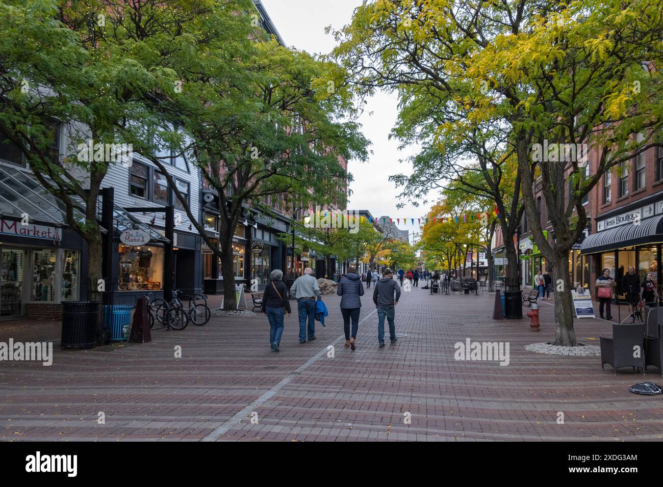 People walking the streets of Burlington in the fall, Vermont, USA ...