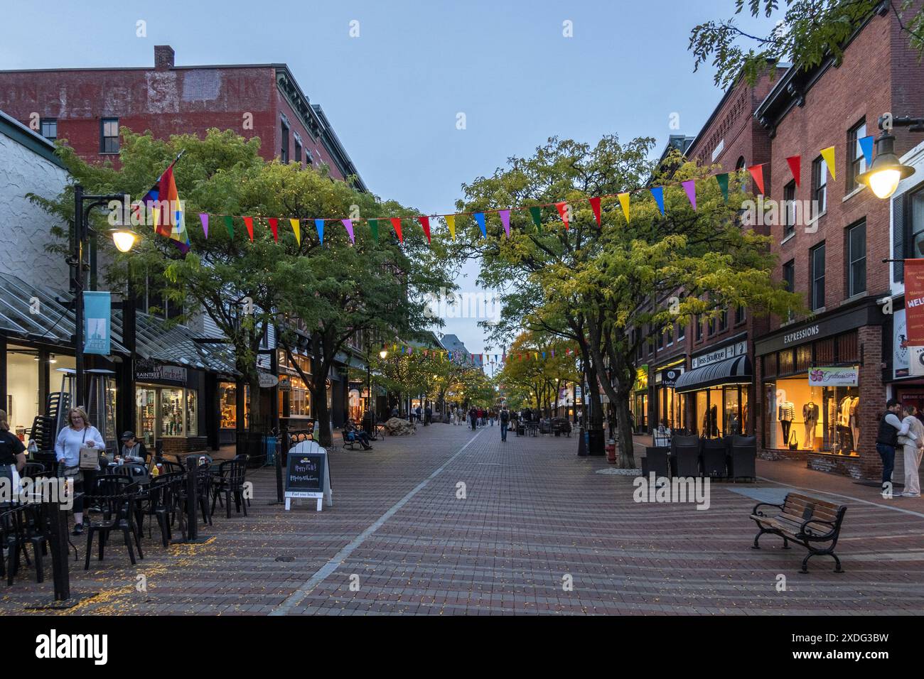 People walking the streets of Burlington in the fall, Vermont, USA ...