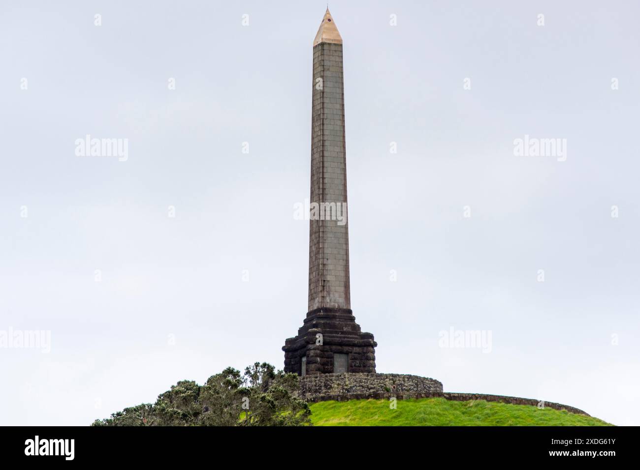 Obelisk auckland new zealand hi-res stock photography and images - Alamy