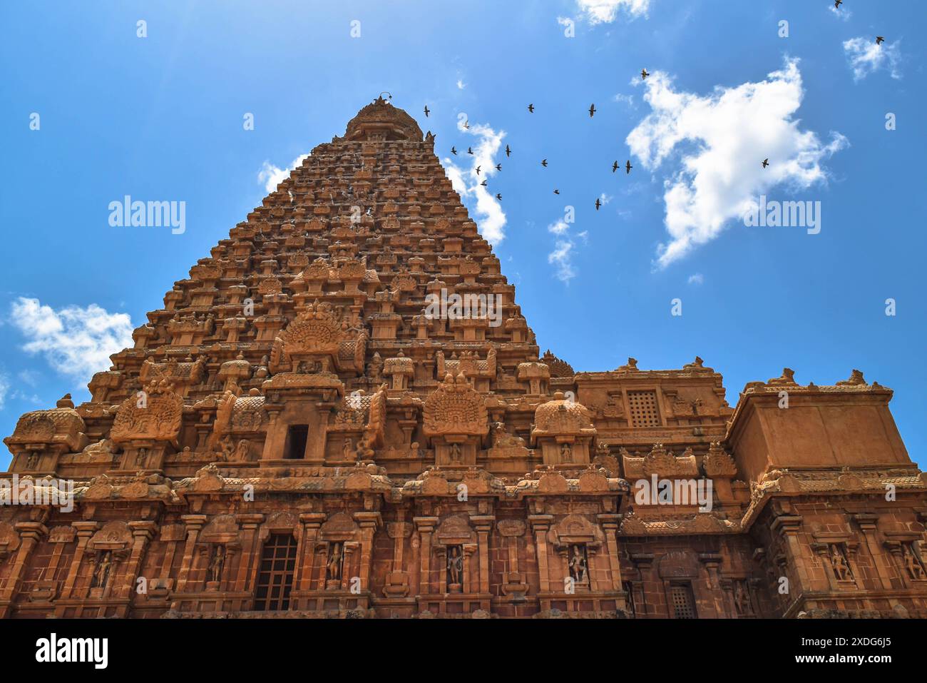The Brihadeeswarar temple in Thanjavur, Tamilnadu, India Stock Photo ...