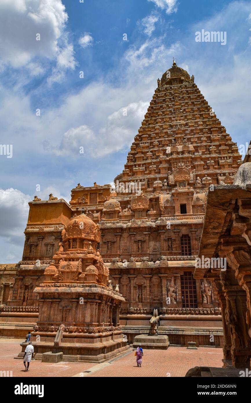 The Brihadeeswarar temple in Thanjavur, Tamilnadu, India Stock Photo ...