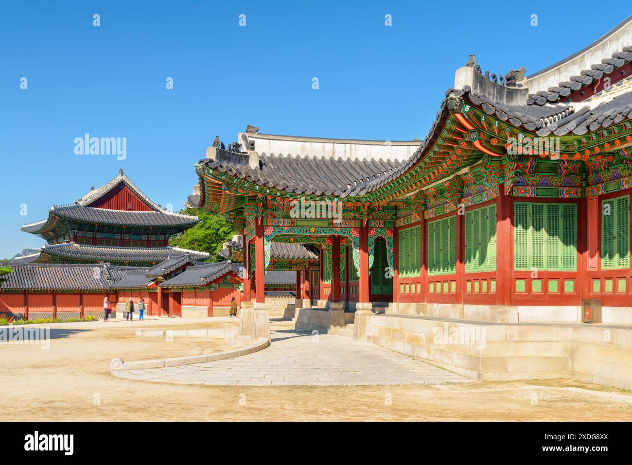 Awesome colorful building of Changdeokgung Palace. Traditional Korean ...