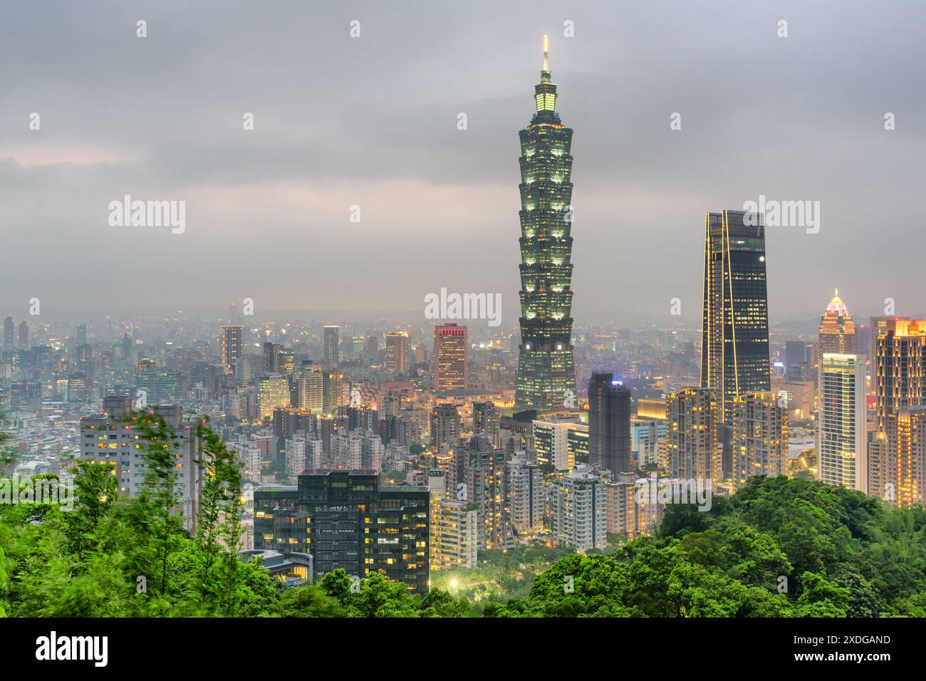 Beautiful view of Taipei from top of mountain, Taiwan. Skyscrapers and ...