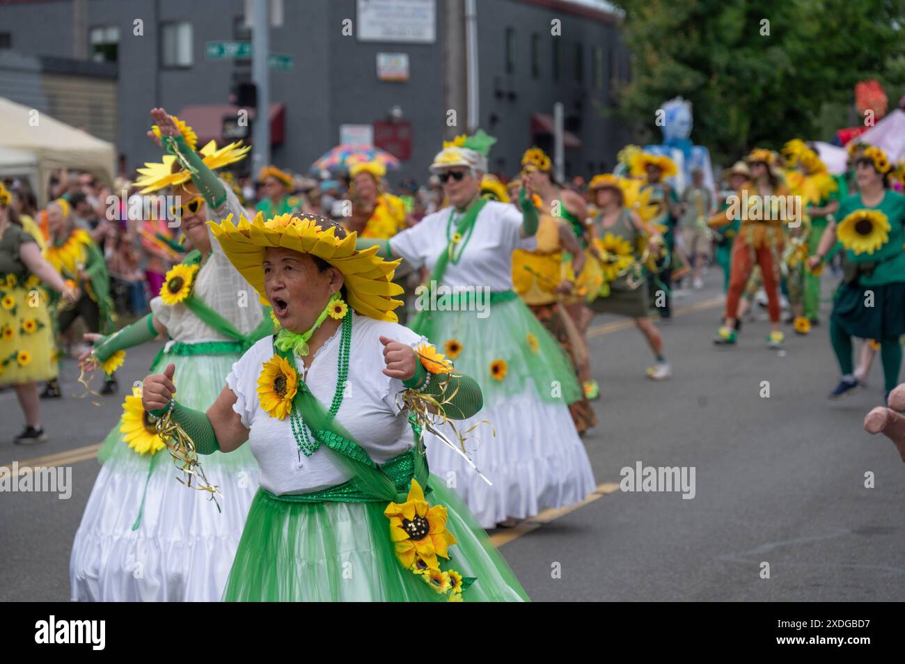 Seattle, Washington, USA. 22nd June, 2024. Thousands celebrate summer ...