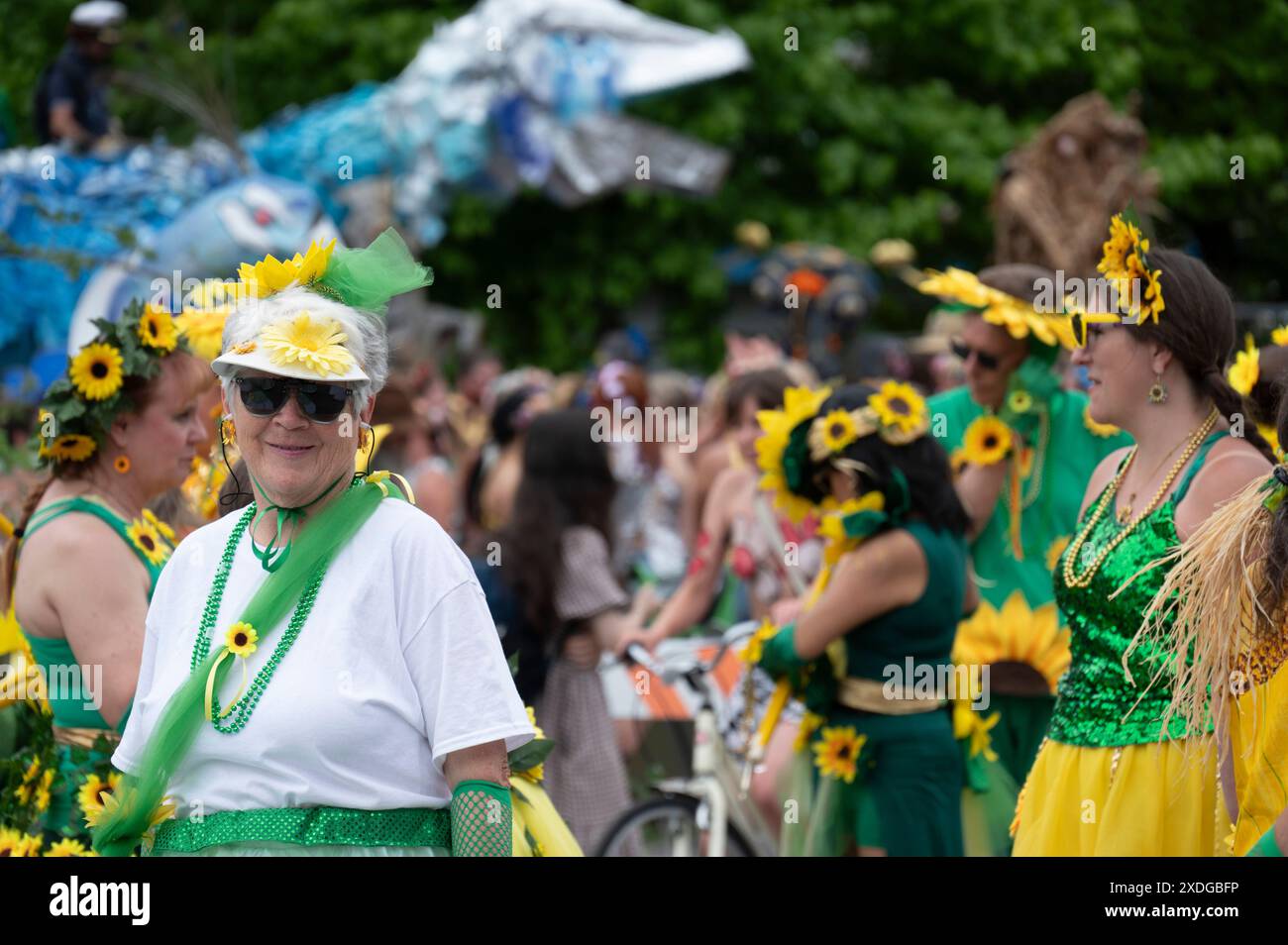 Seattle, Washington, USA. 22nd June, 2024. Thousands celebrate summer ...
