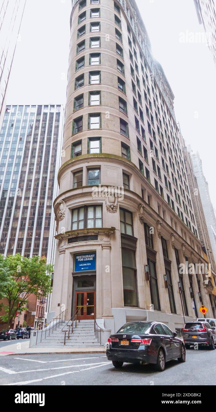 Impressive historic office building with curved facade in the heart of ...