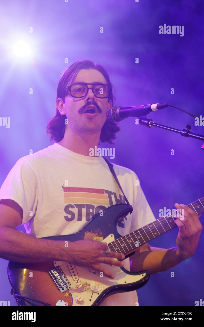 Gab song hi-res stock photography and images - Alamy