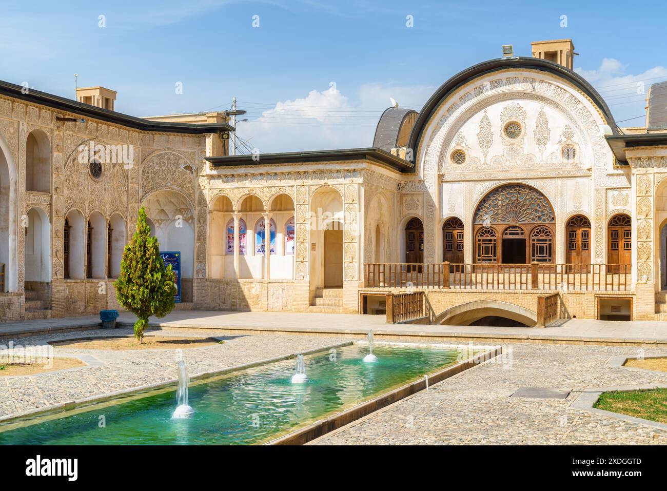 Kashan, Iran - 21 October, 2018: Wonderful traditional Iranian ...
