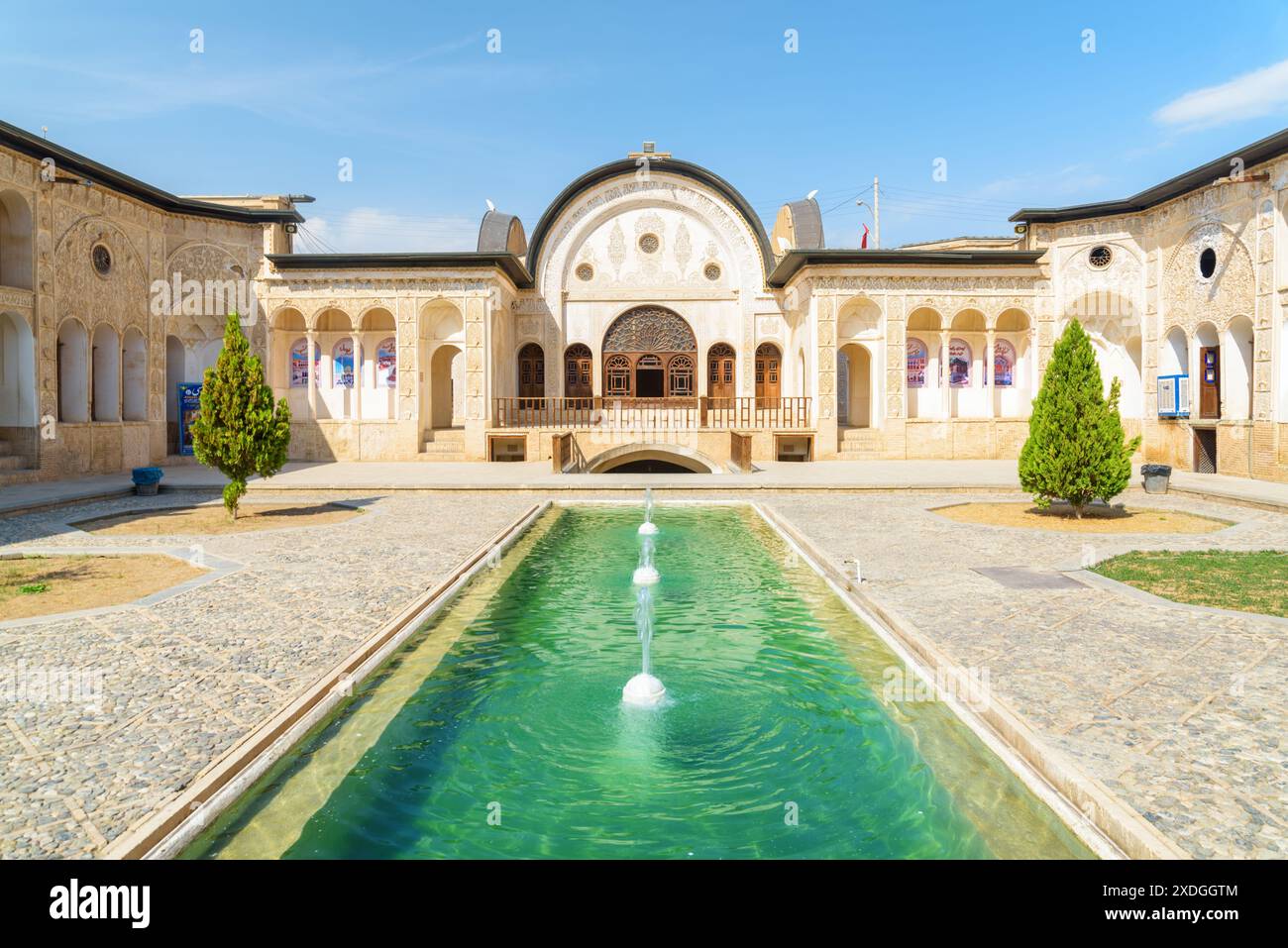 Kashan, Iran - 21 October, 2018: Wonderful traditional Iranian ...