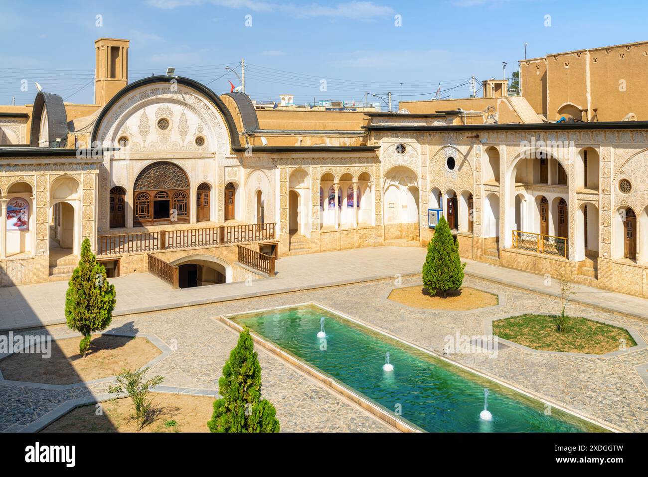 Iranian architecture historical old hi-res stock photography and images ...
