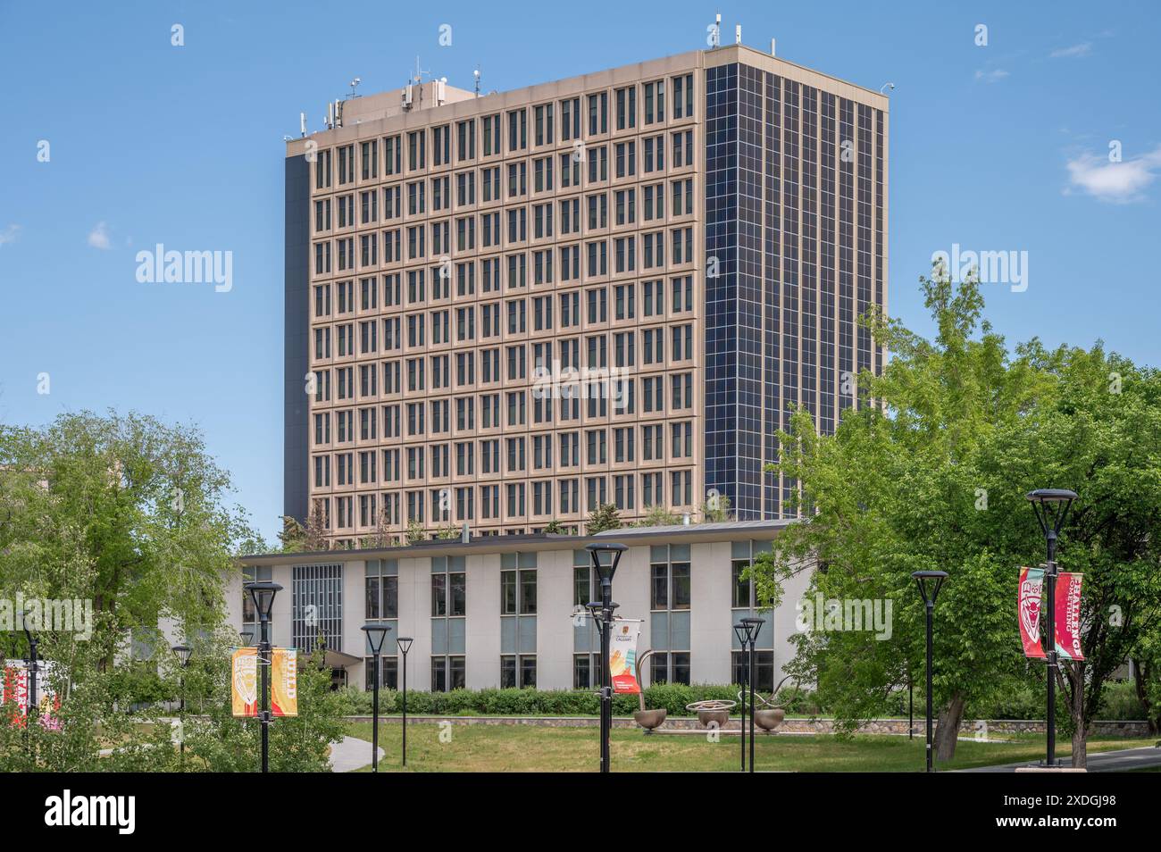 Social sciences and business building tower hi-res stock photography ...
