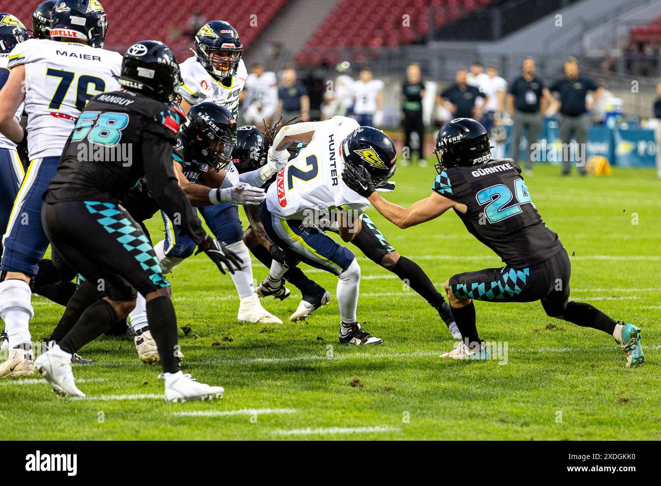 Kai Hunter (Stuttgart Surge, #02), Jonas Guerntke (Munich Ravens, #24 ...