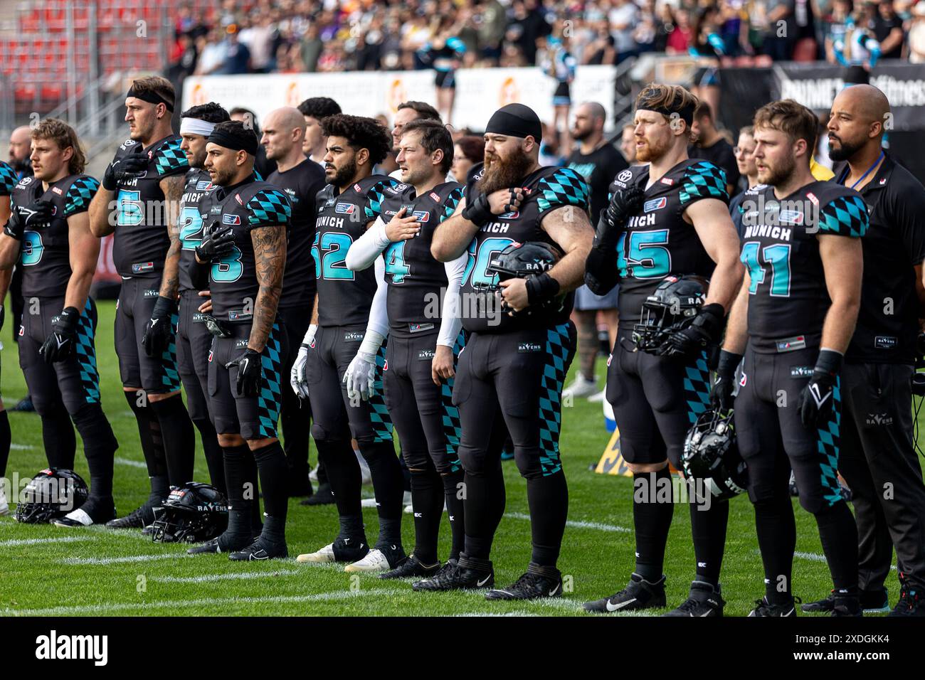 Team, Mannschaft, Hymne, Nationalhymne, vor Spielbeginn, Munich Ravens ...