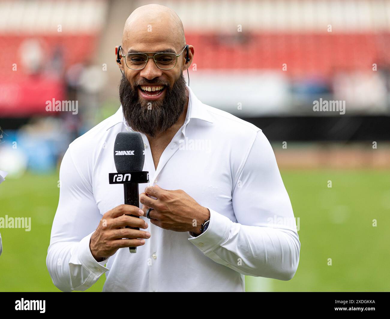 Kasim Edebali (Experte ran Football), Einzelbild, Einzelfoto, Portrait ...