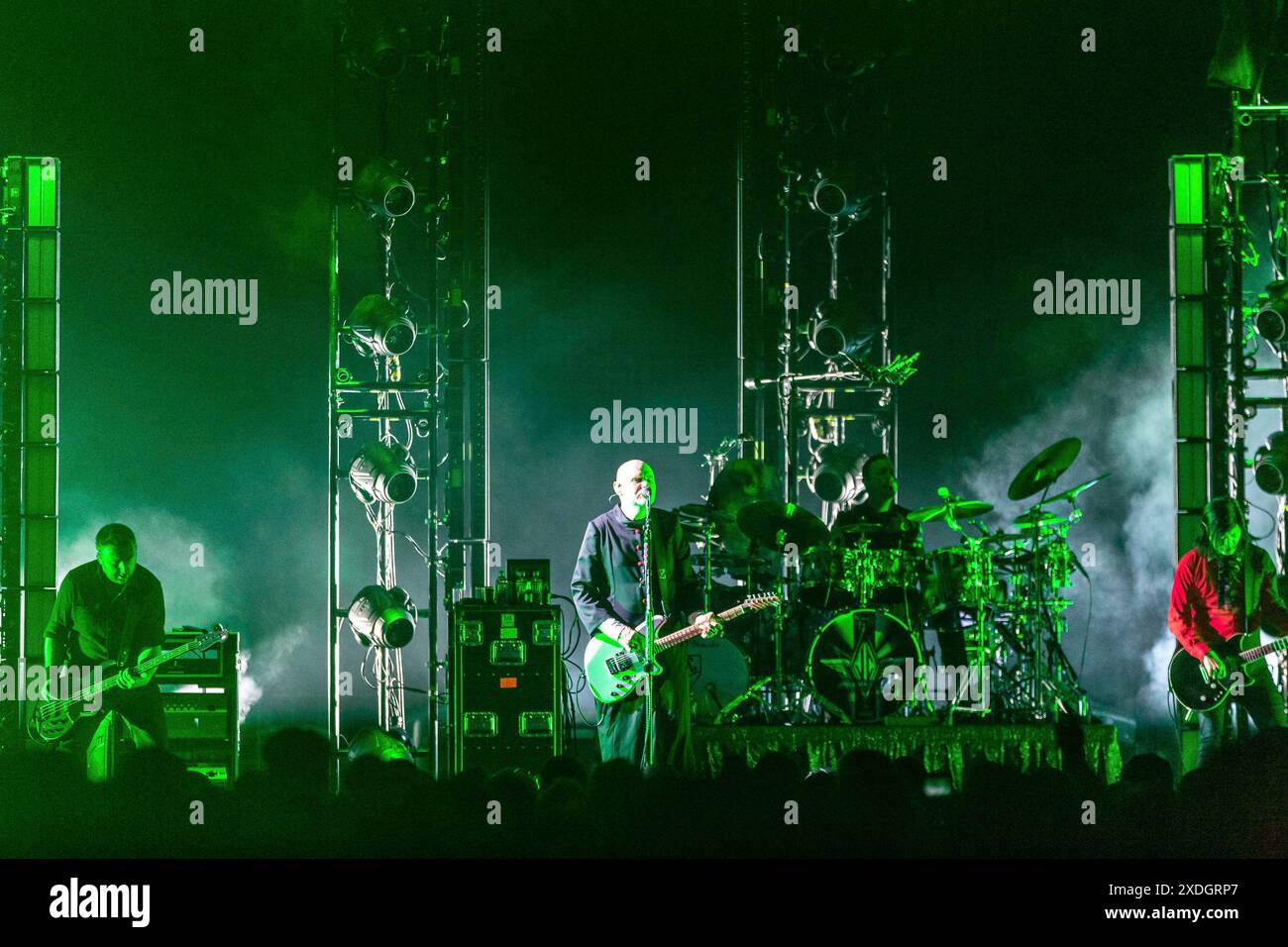 Jack Bates, Billy Corgan, Jimmy Chamberlin und James Iha von The ...