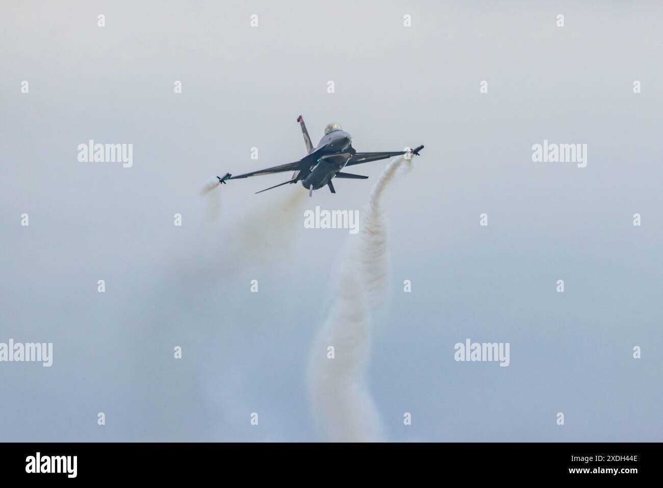 Turkish Air Force display team Solotürk f-16 performing at the Vaasa ...