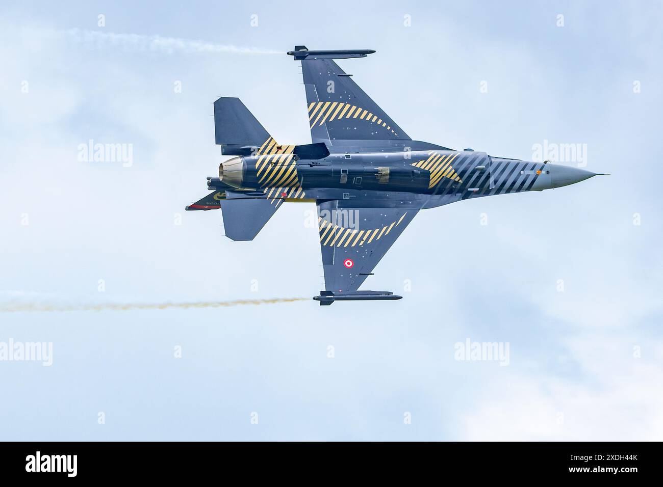 Turkish Air Force display team Solotürk f-16 performing at the Vaasa ...