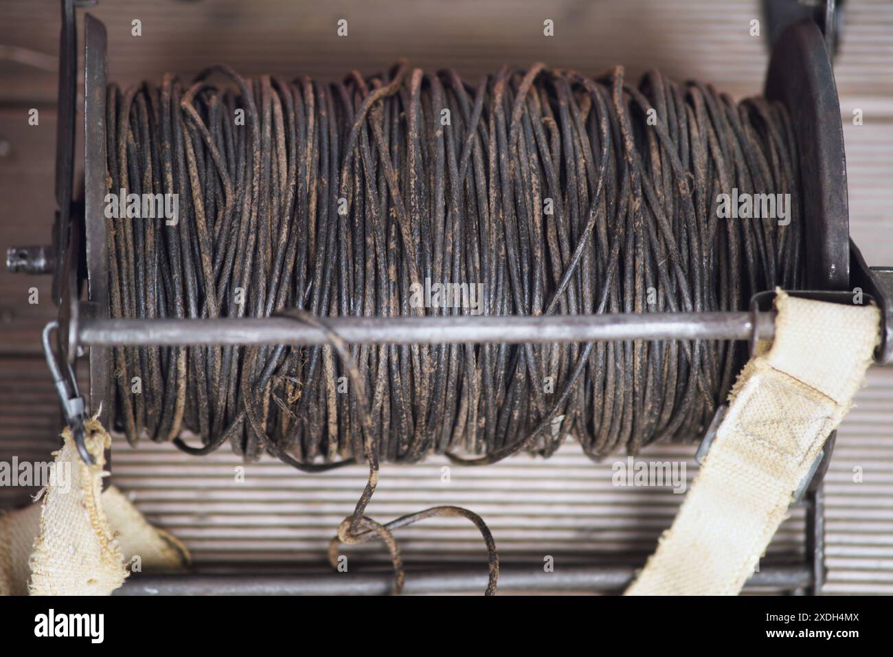 Second world war radio transmitter hi-res stock photography and images ...